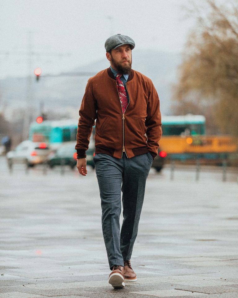 Cum se poartă și se asortează culoarea maro în 2025